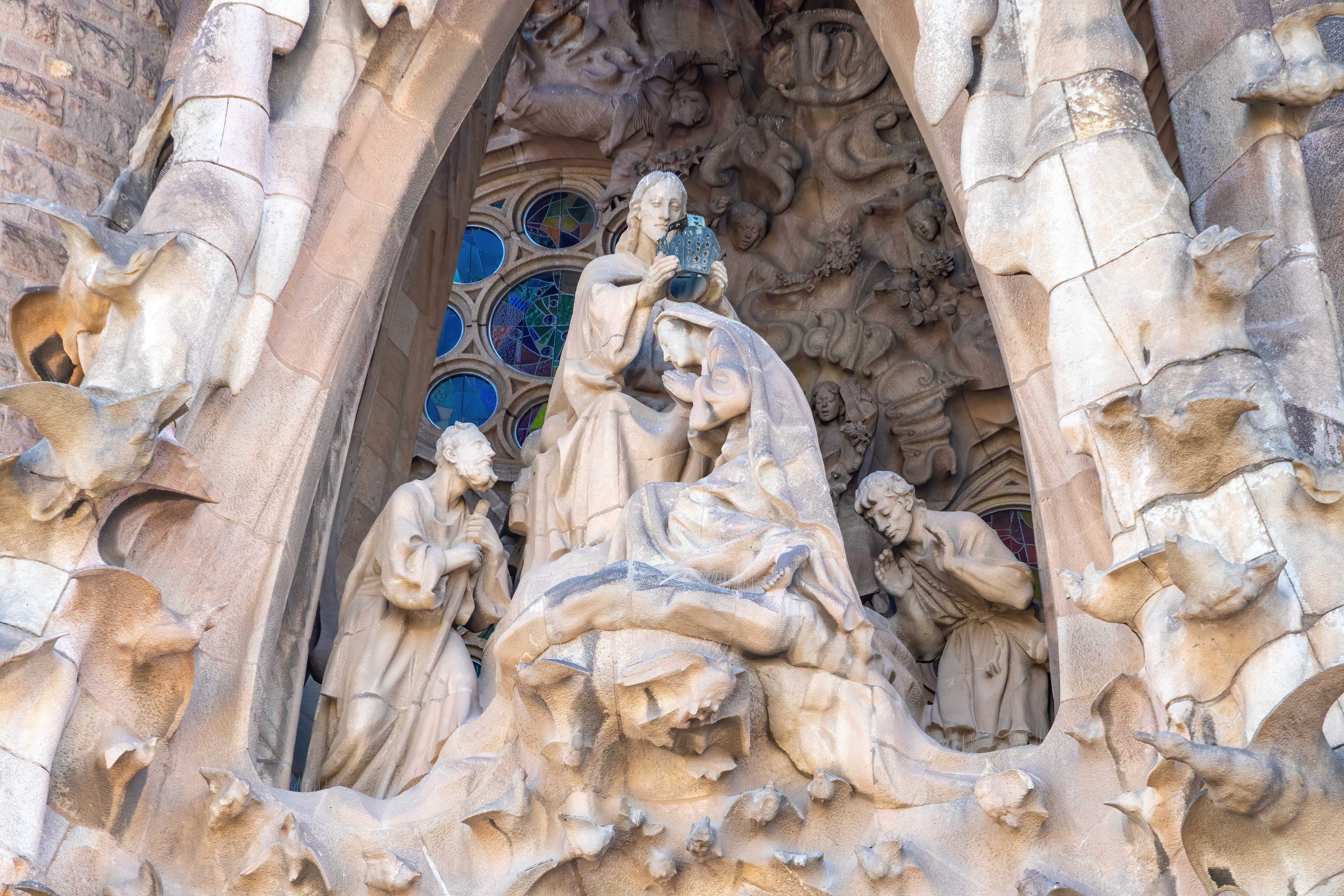 Visit Antoni Gaudí's Resting Place at Sagrada Familia Crypt